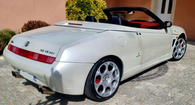 Alfa Romeo Spider Lusso For Sale